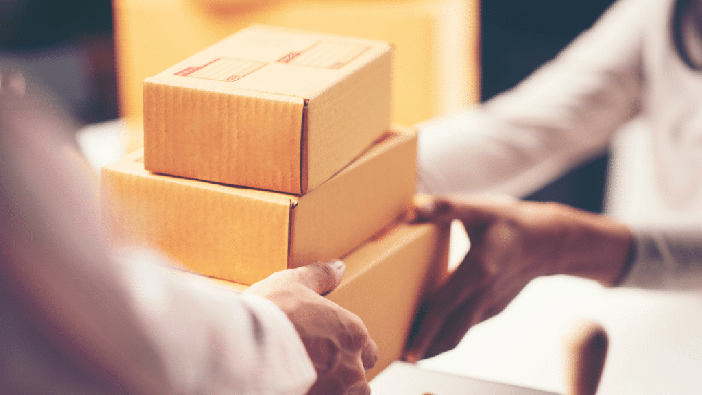 How to Handle Dropshipping Returns & Refunds (2025)